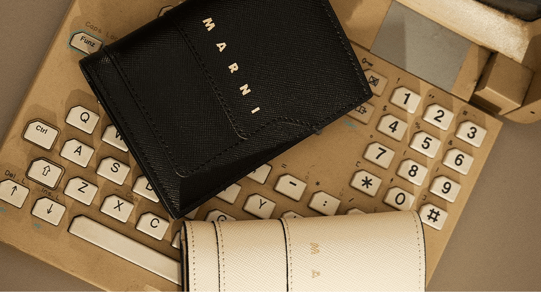 Купить женскую одежду и обувь в интернет-магазине Dropp Market